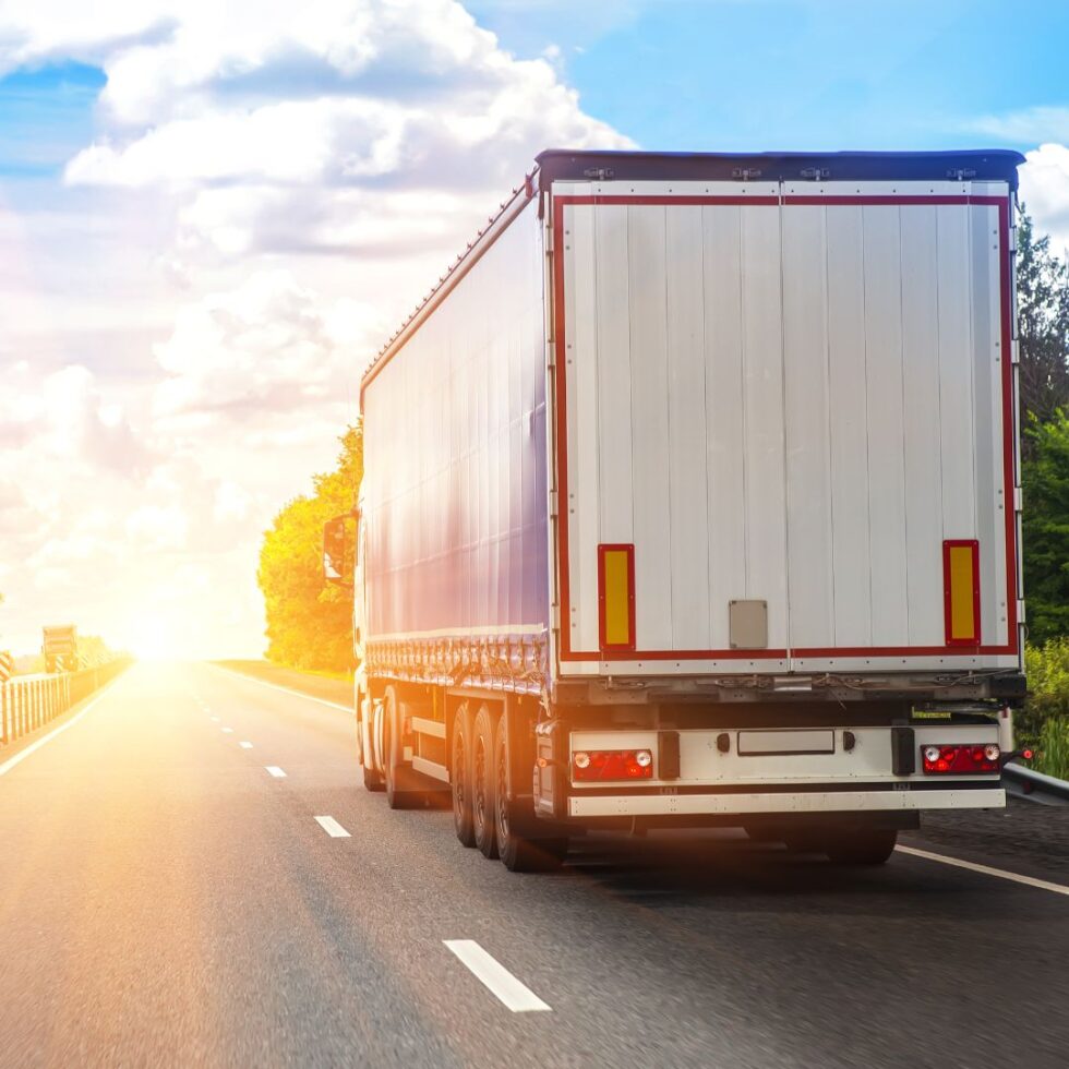 Nationwide LTL Services & Truckload Freight Shipping | Cardinal Delivery